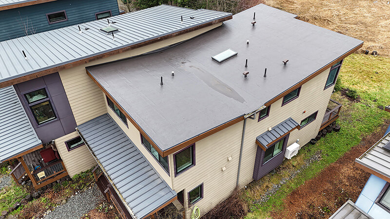 PVC Single-Ply Roofing Seattle Area | Flat Roof Solutions in King ...